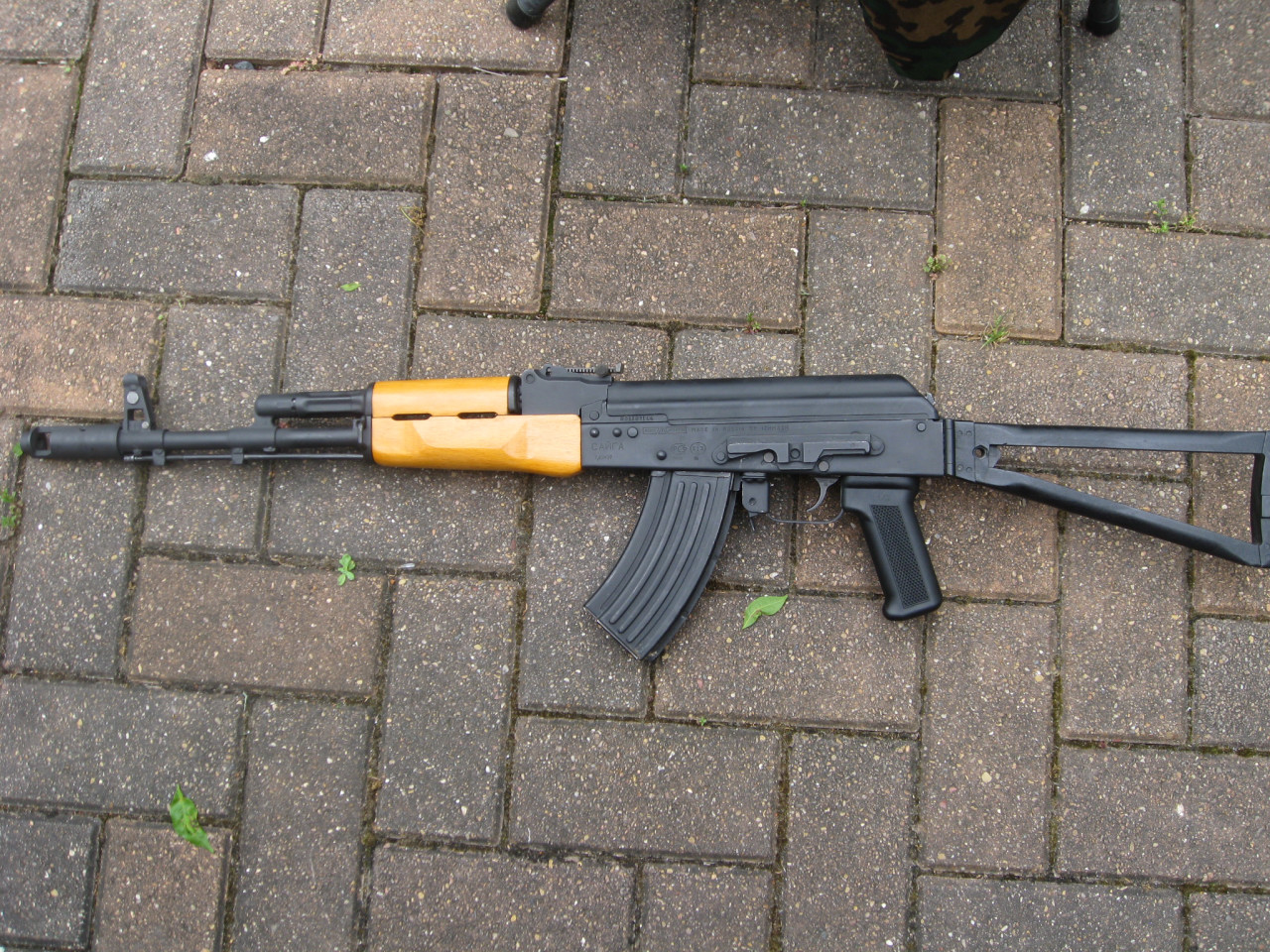 New Arsenal SGL 21 --can i install folding stock? > AK Discussions ...