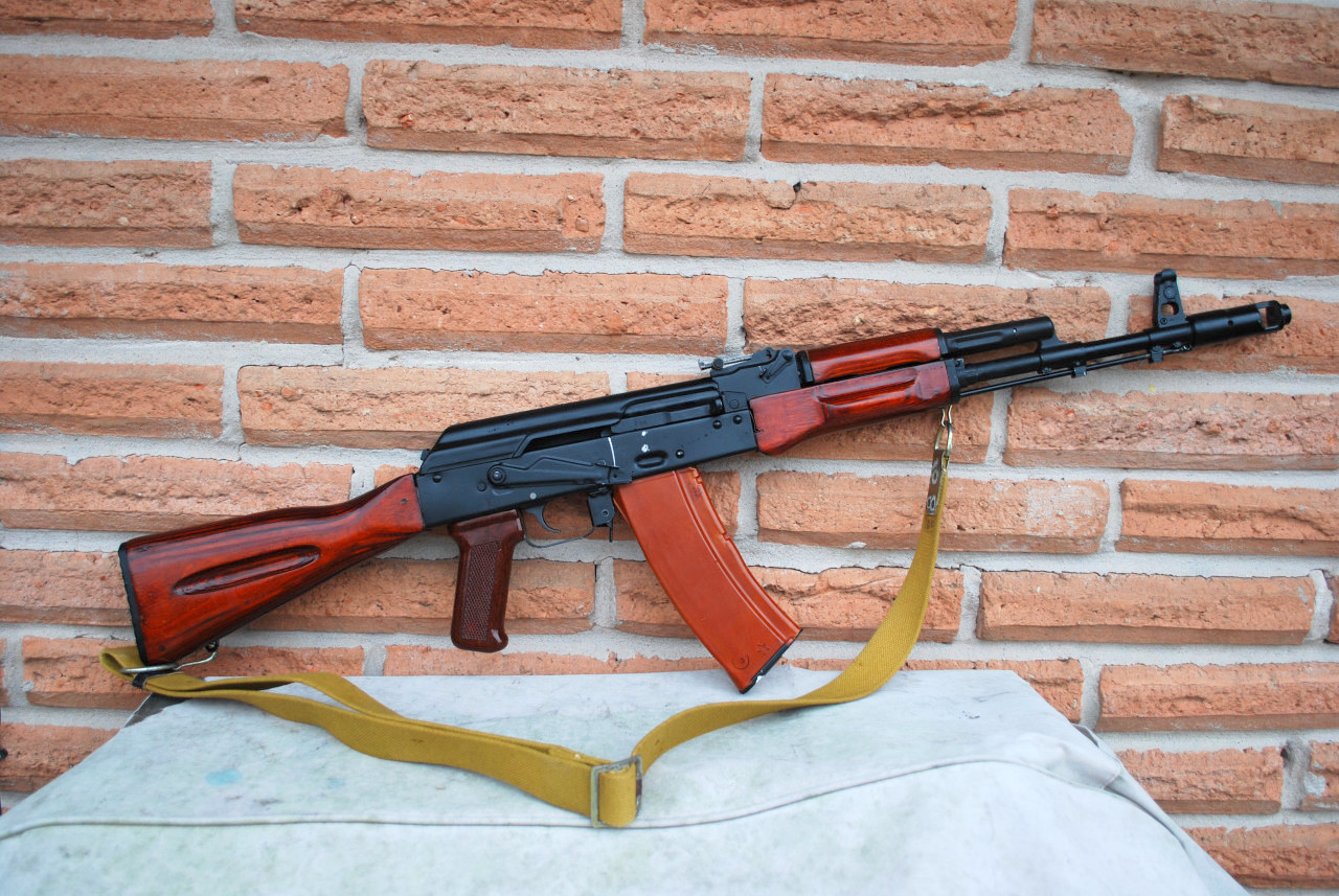 Replacing the furniture on an SGL-31? | AK Rifles
